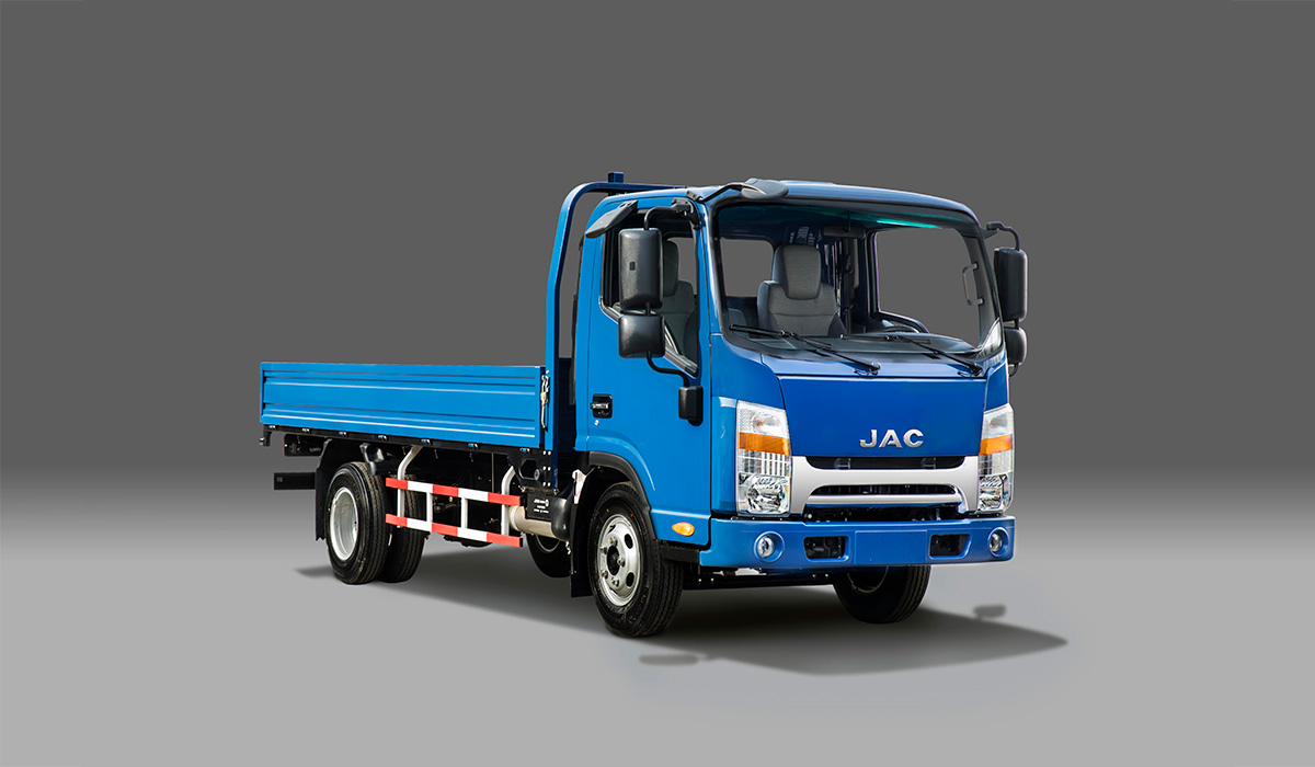 Camión D400. Resistencia y versatilidad de carga • Camiones JAC Perú